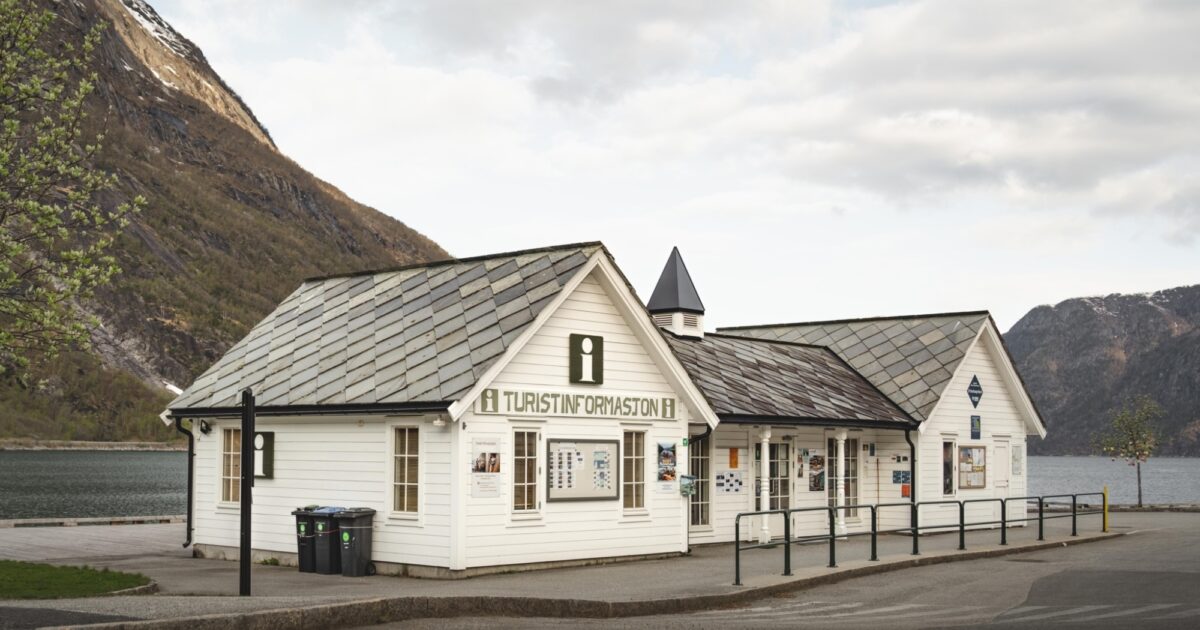 Hardanger | Opening hours Eidfjord Tourist information office